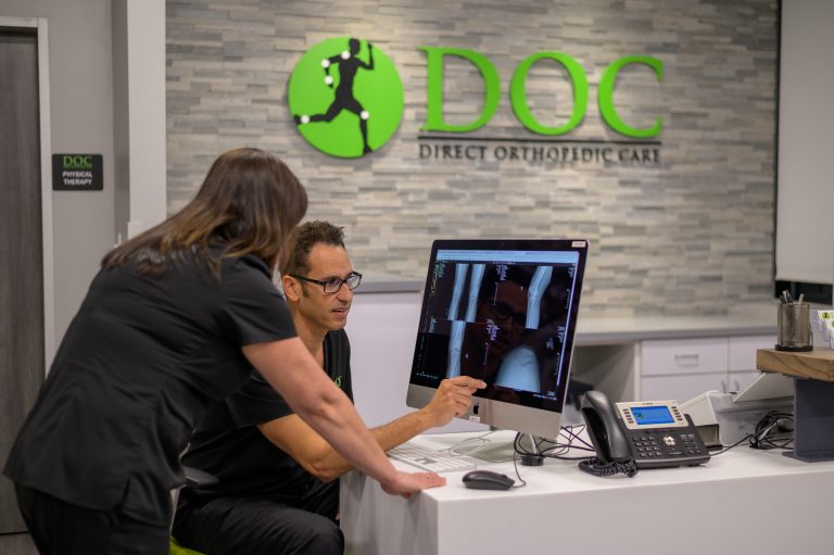 About Dr. Darryl B. Thomas, MD